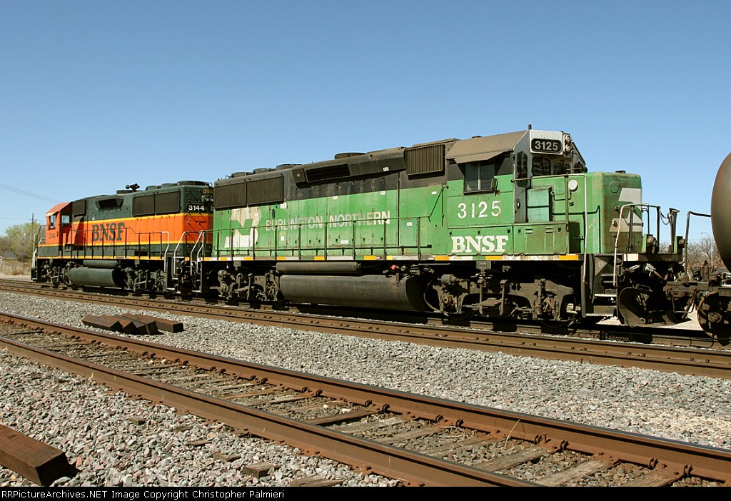 BNSF 3125 and BNSF 3144